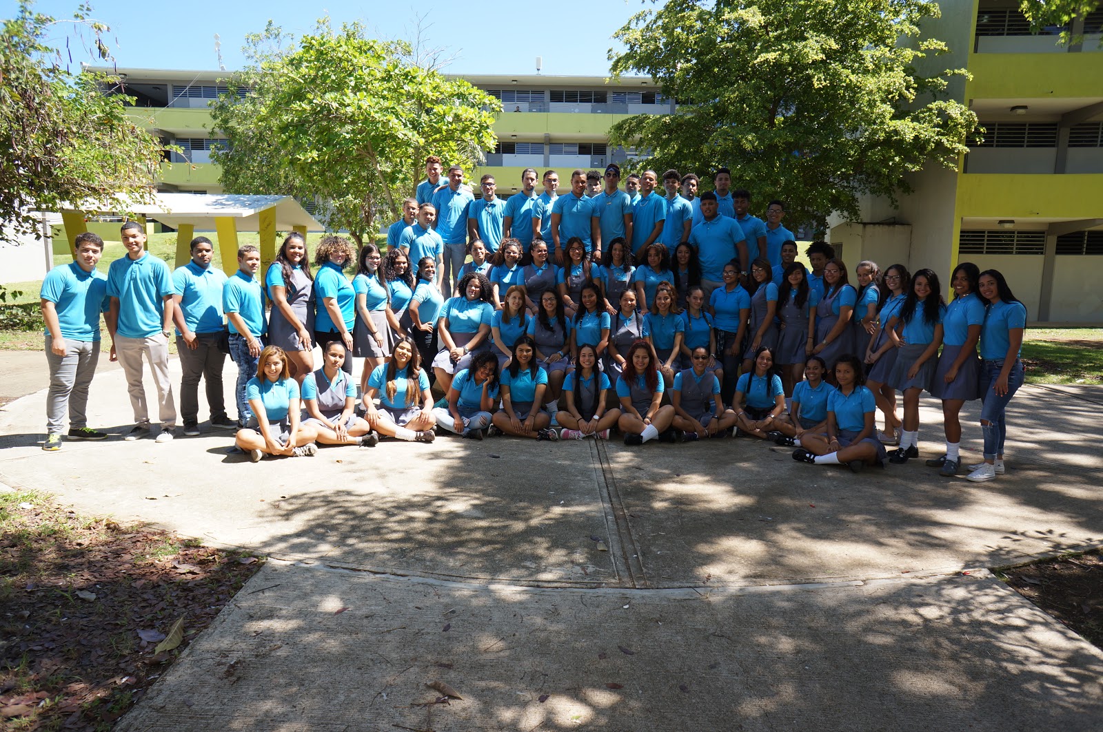 Escuela Superior Dr. Santiago Veve Calzada: Clase Graduanda 2016-2017