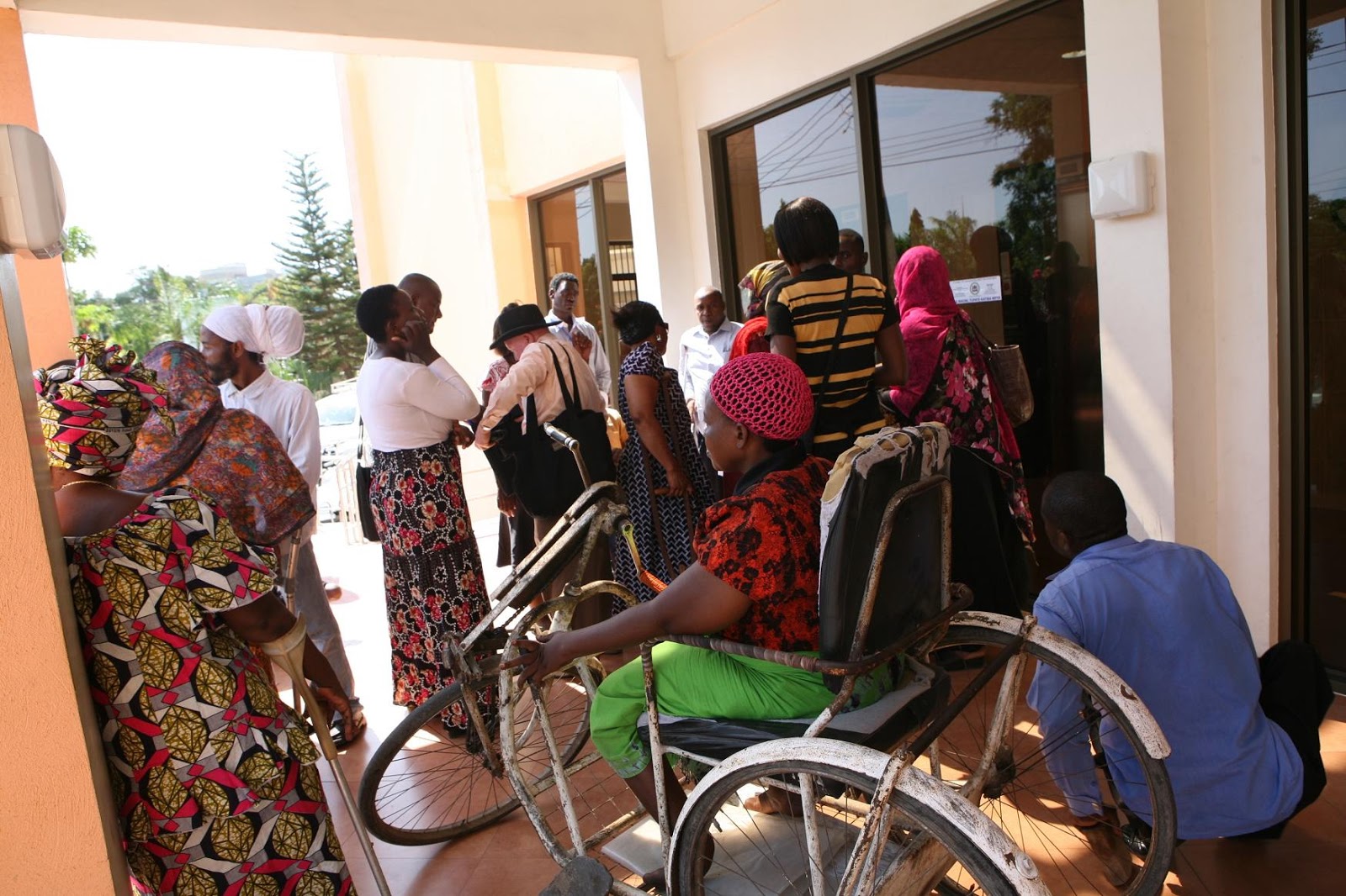 entertainment world: VIJIMAMBO: Umoja wa walemavu waandamana kwenda ...