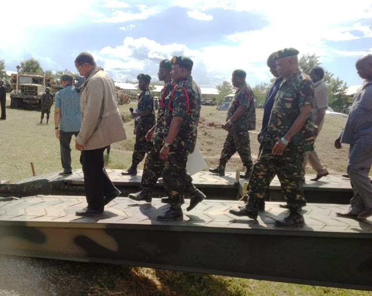 MATUKIO @ MICHUZI BLOG: RAIS KIKWETE ATEMBELEA VIKOSI VYA JWTZ VYA ...