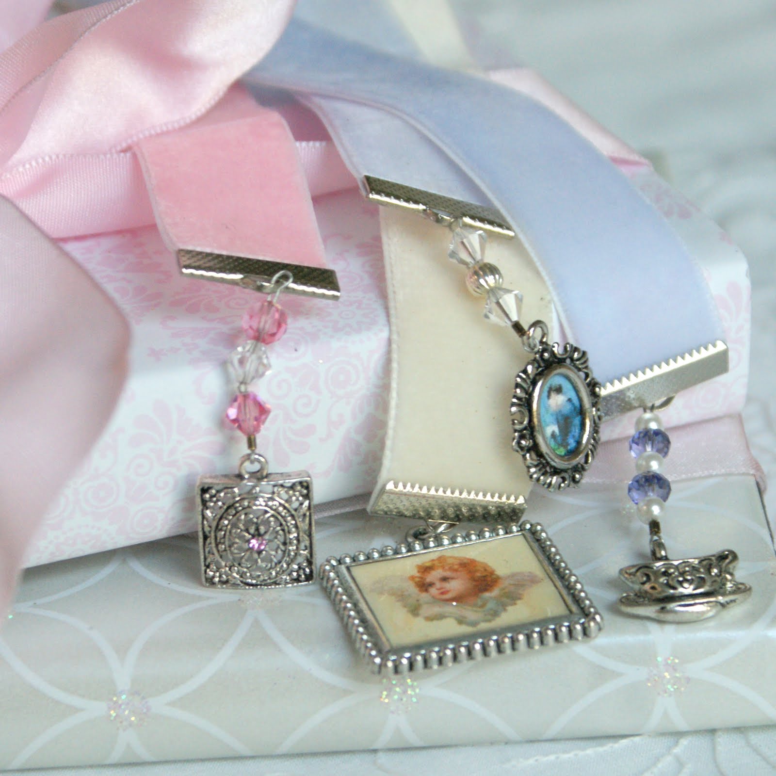 A Little Loveliness: A Book Club Christmas