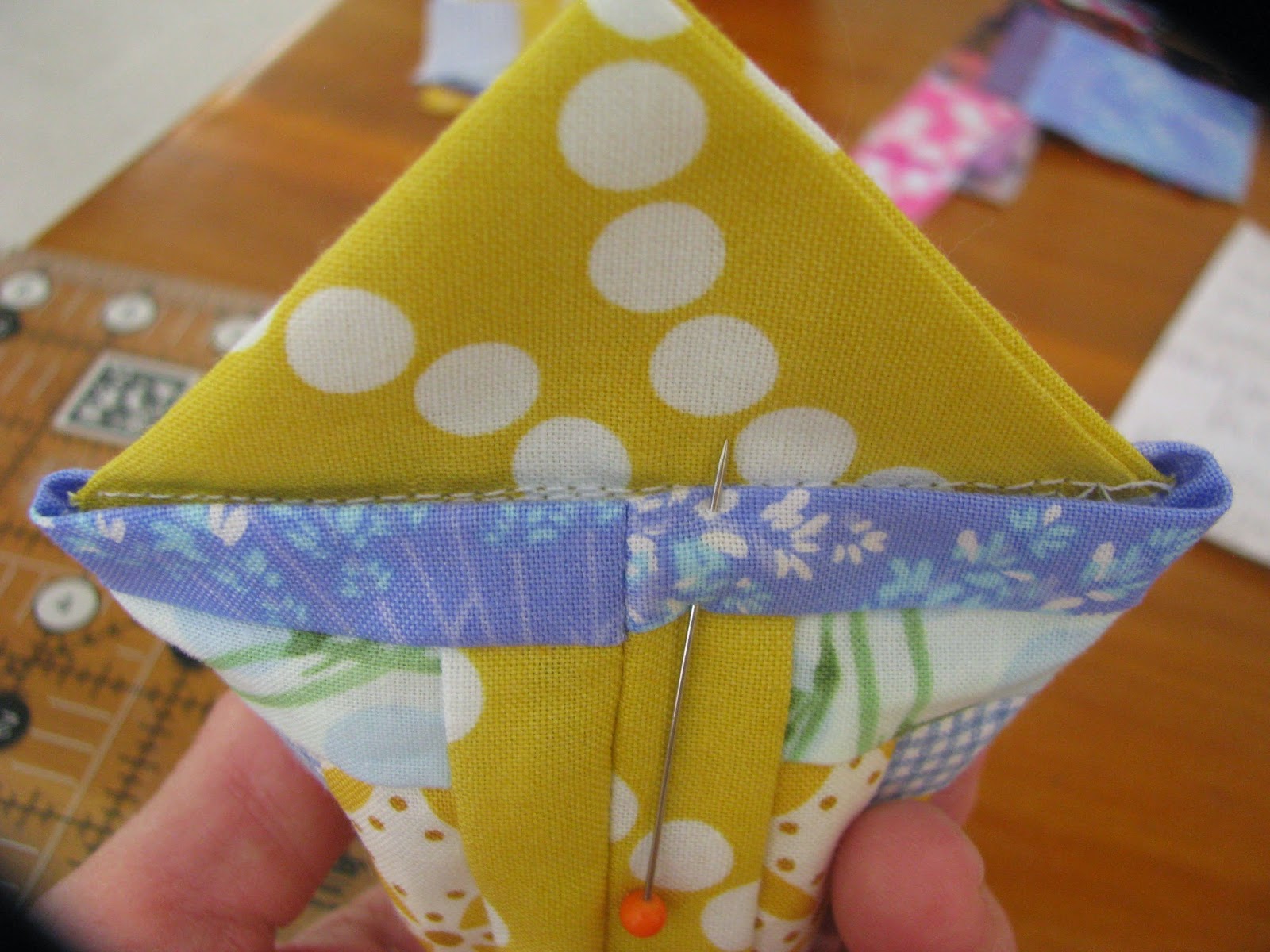 Cedar Fork Stitches: Make a "Pin Hen"