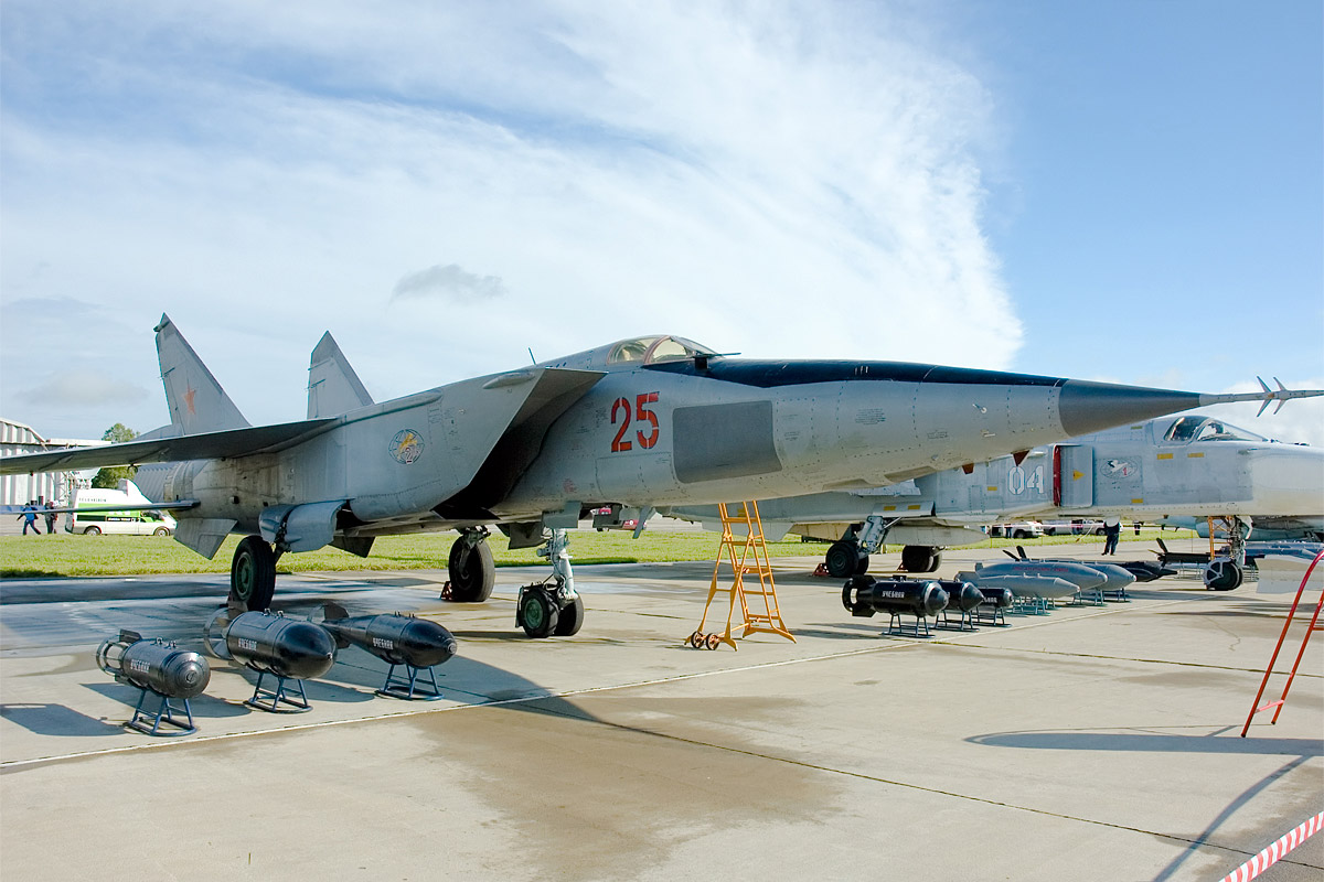 Jet Airlines: MiG-25R Foxbat-B