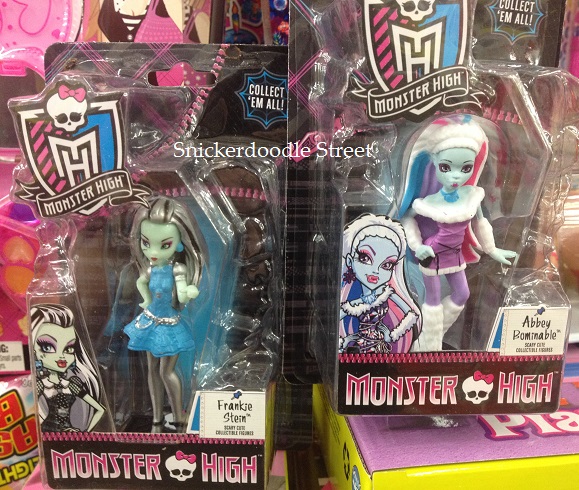 SNICKERDOODLE STREET: *In Store Report* Mini Monster High Dolls ...