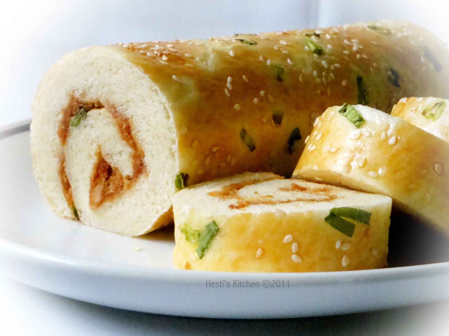 HESTI'S KITCHEN : yummy for your tummy: Chicken Floss Roll Bread