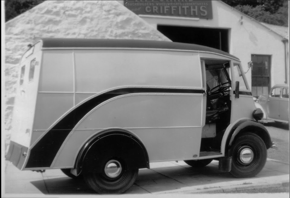 -=-Morris J Type Vans-=- : Coach built J type Laundry van.