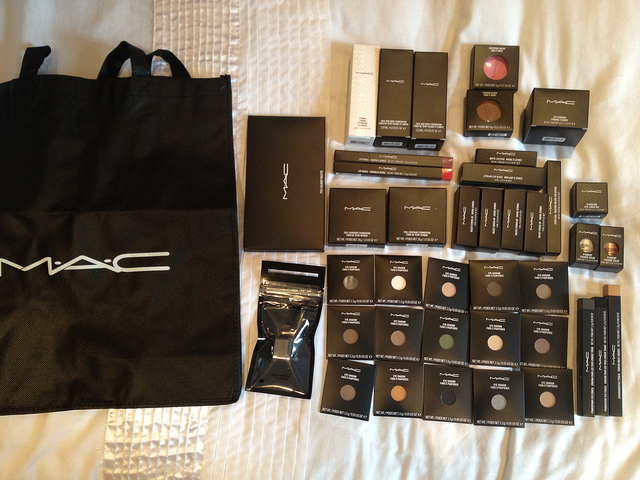 Beauty Lust: Breakdown - MAC Pro Student Kit