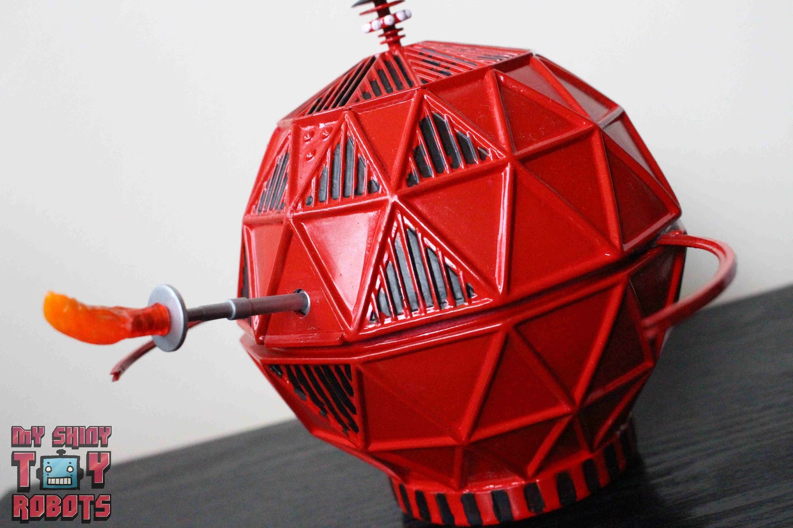 My Shiny Toy Robots: Custom Figure: TV21 Dalek Comics Menoid Master ...