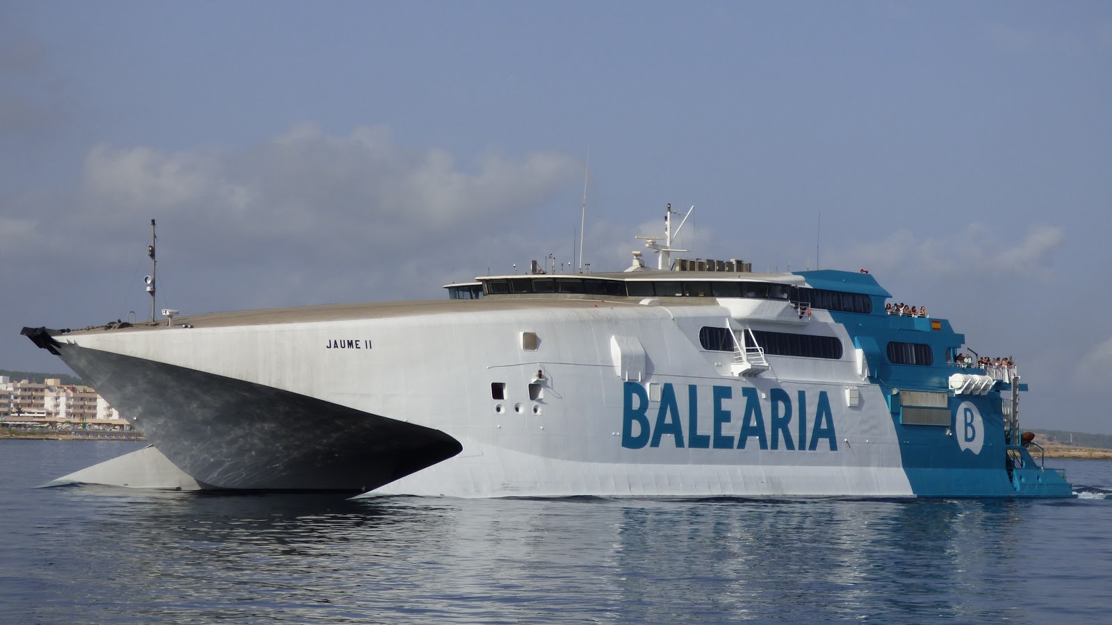 FERRYBALEAR: El Fast Ferry "Jaume II" de Baleària, rumbo a Gibraltar