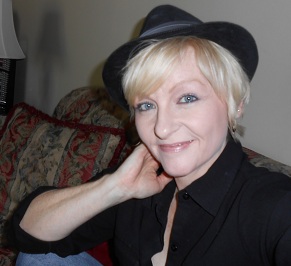 Sabrina's Paranormal Palace: Author Takeover with Molly Hall