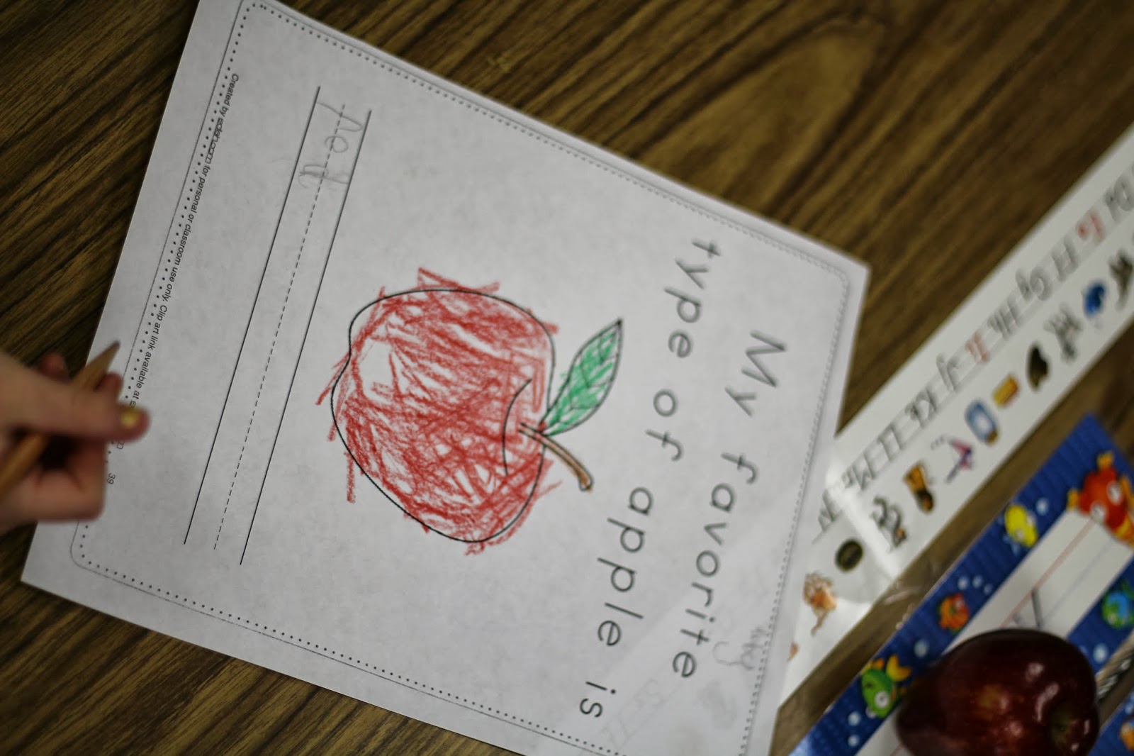 The Creative Kindergartener: Apple Unit
