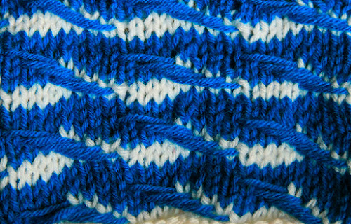 Anything Creative: Multicolor Knit Pattern a Day - Day 6 - WAVE PATTERN