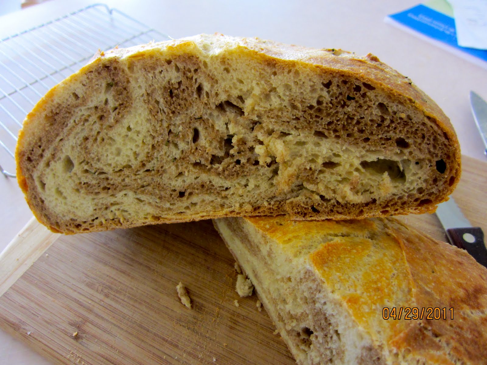 Misadventures of Mr Nut: Artisan Marbled Bread 33% Whole Wheat