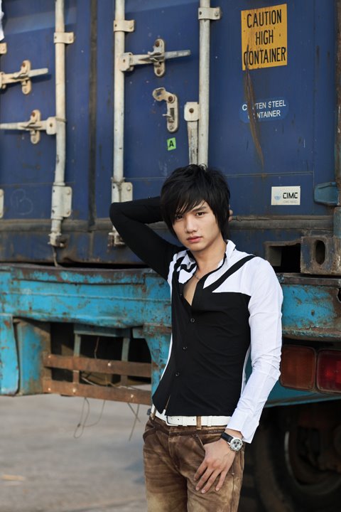 M y a n m a r H u n k s: Sai Wunna Aung by Photo Phone Myat Htoo