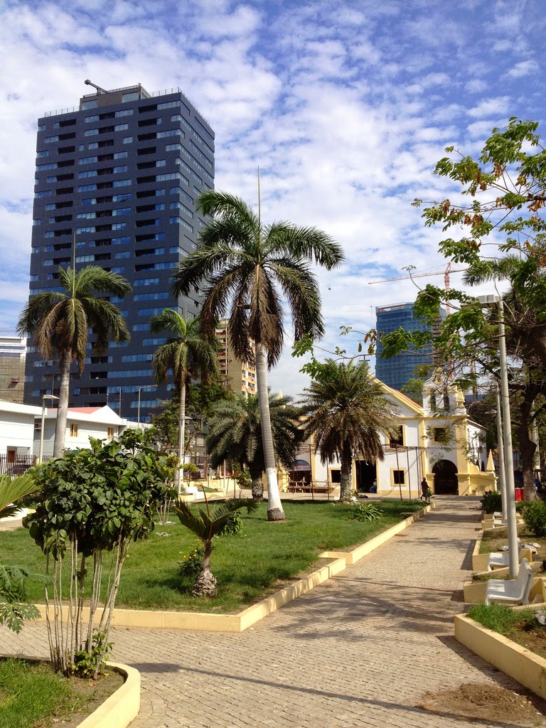 Alguns prédios de Luanda