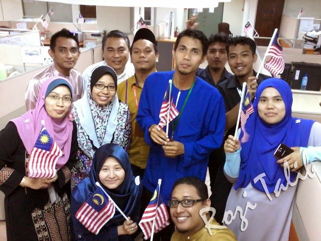 Wajah-Wajah Selfie Merdeka JPS UiTM Shah Alam - Rozi Talib