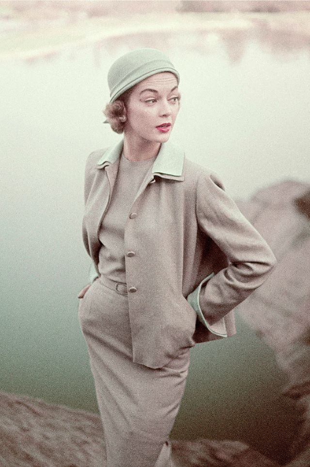 30 Amazing Color Photos of Iconic Vogue Model Jean Patchett in the ...