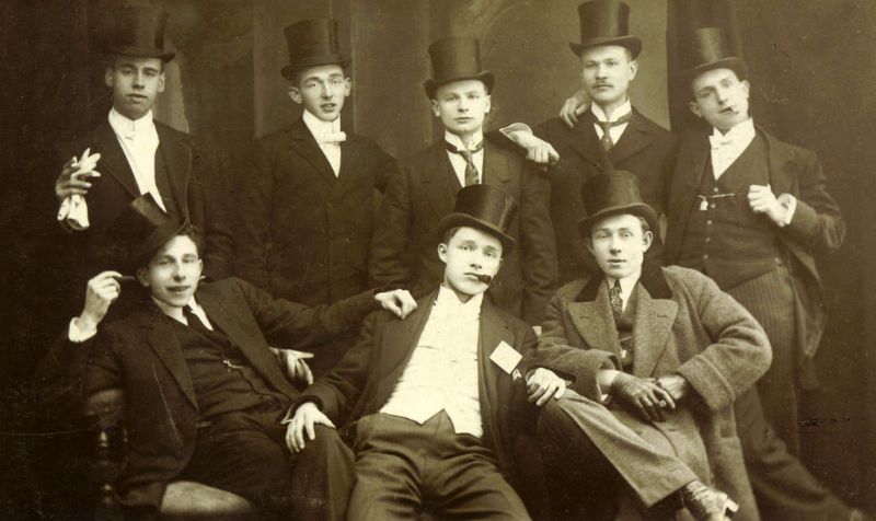 Guys Together: 43 Intimate Photos That Show Men Groups in the Early ...