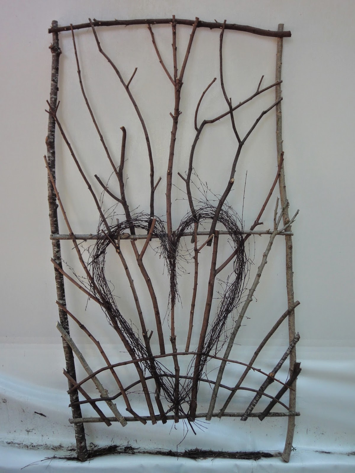 THE WADE CREEK HOUSE in Estacada: TWISTED TWIG GARDEN SERIES