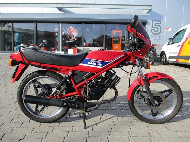Honda M Club: Honda MB8