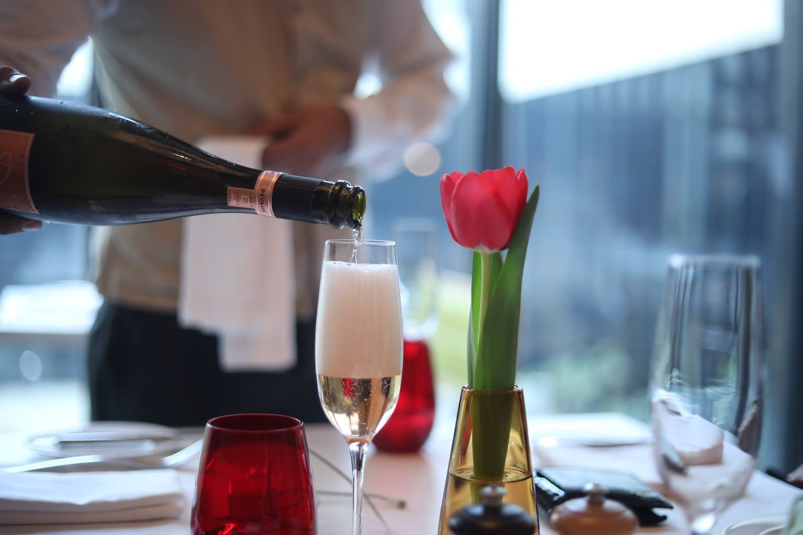 A Day at Pling - The most vibrant lux-lounge at Pullman New Delhi Aerocity