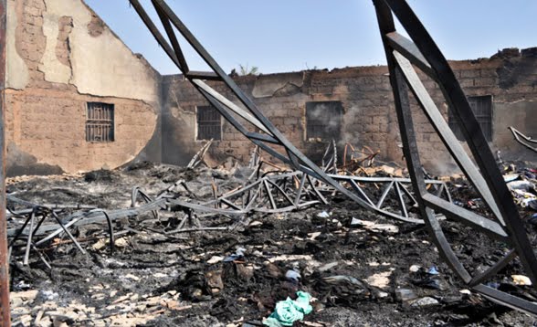 Blog Tierras Lejanas: SALVAR FANDEMA