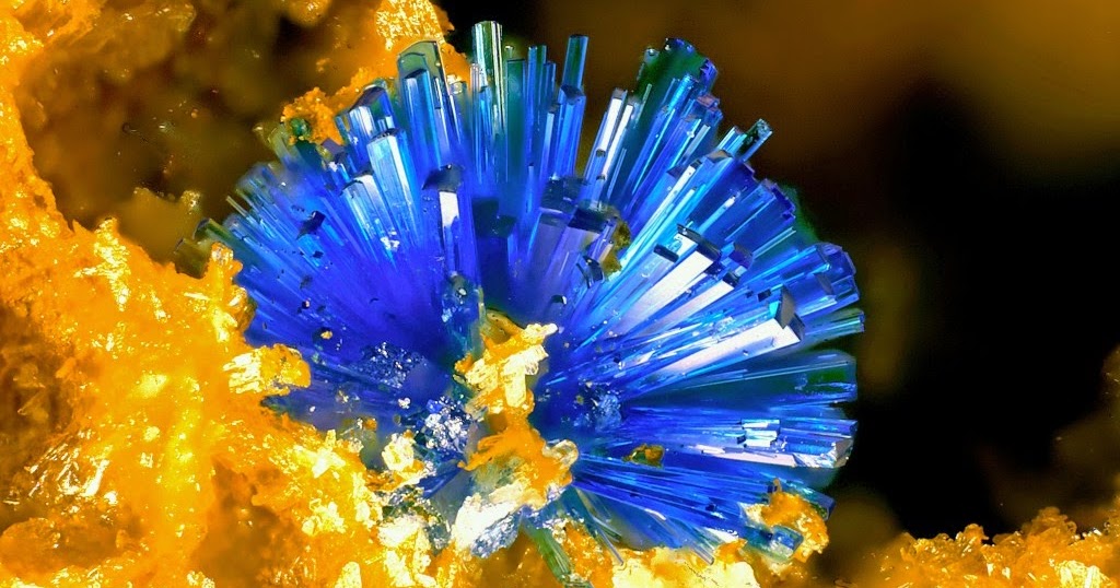 Amazing Rosette Linarite - Geology In