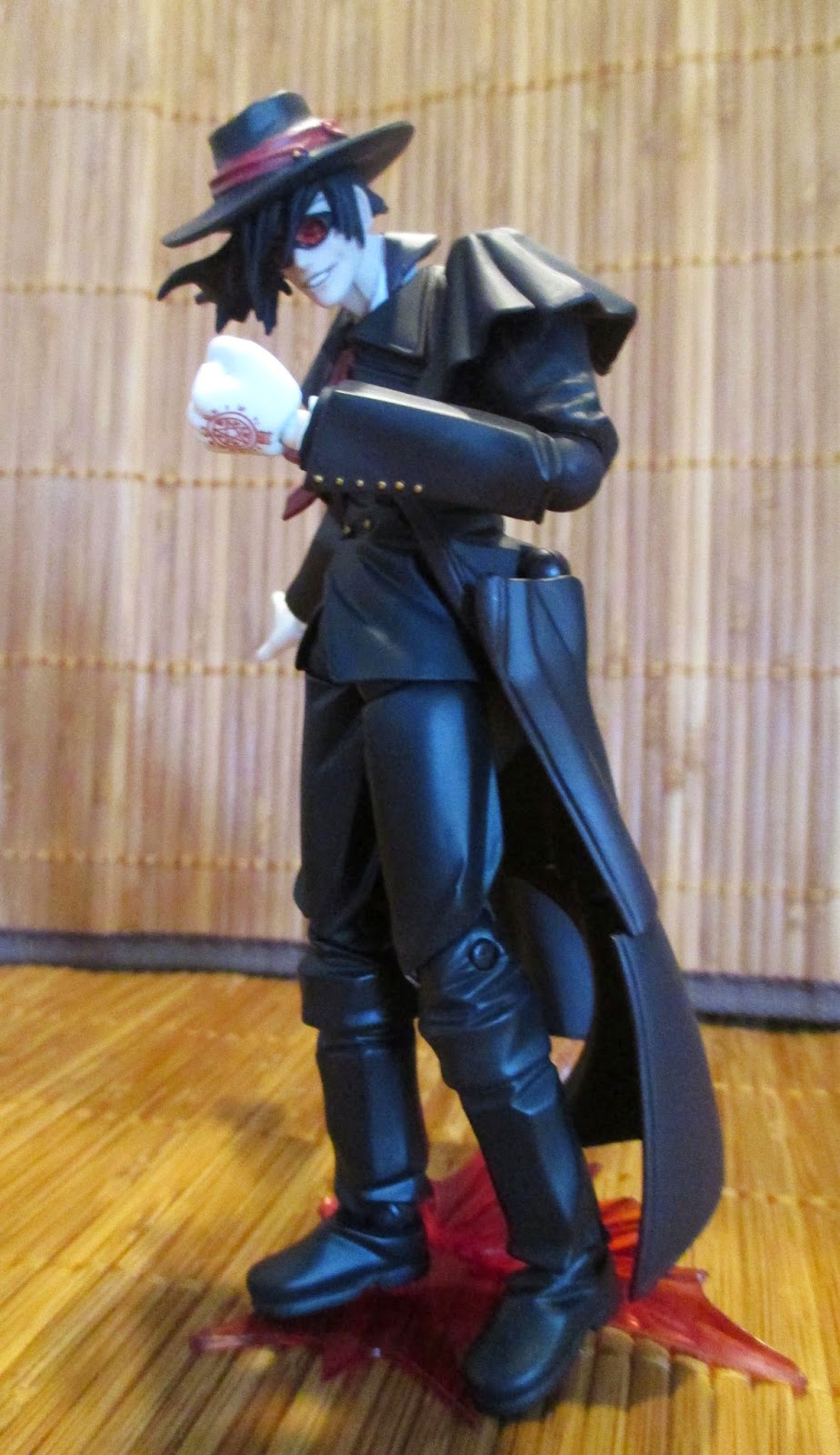 Otaku Family: Revoltech Series No.114 - Hellsing : Alucard