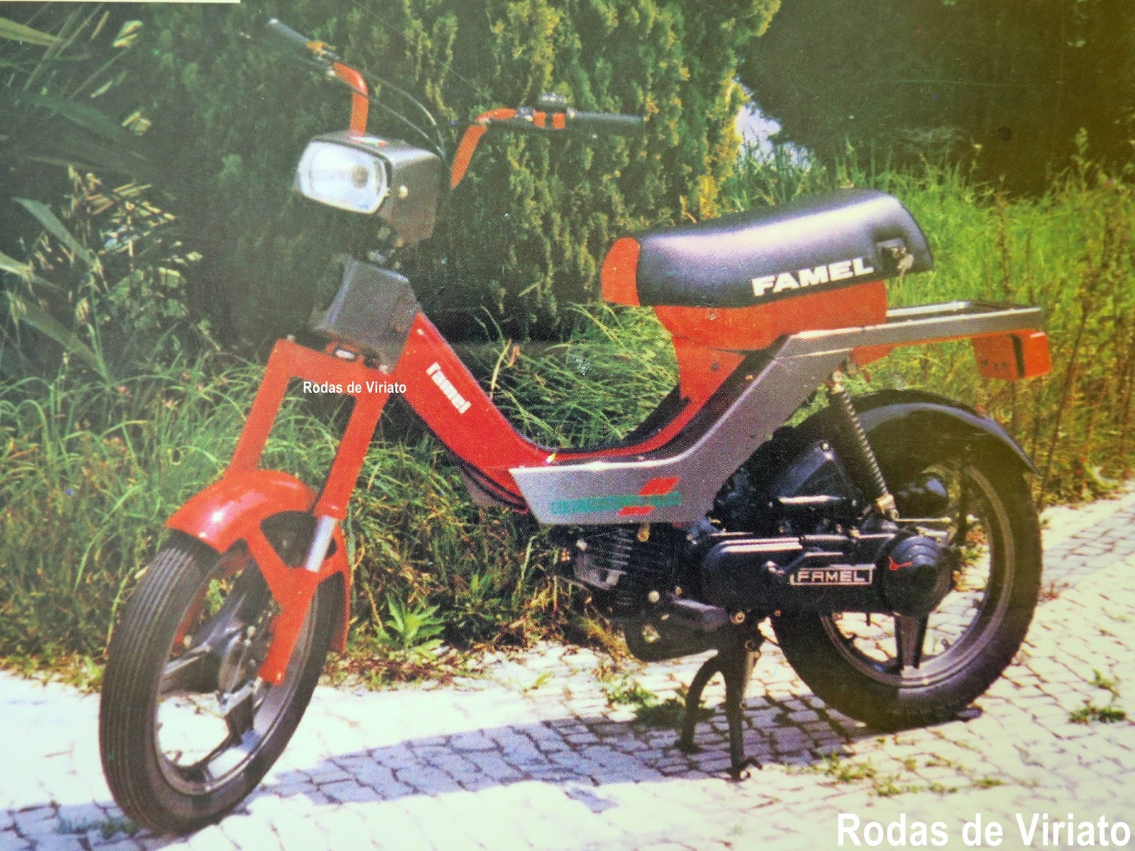 Folheto com motorizada Famel Brava .02