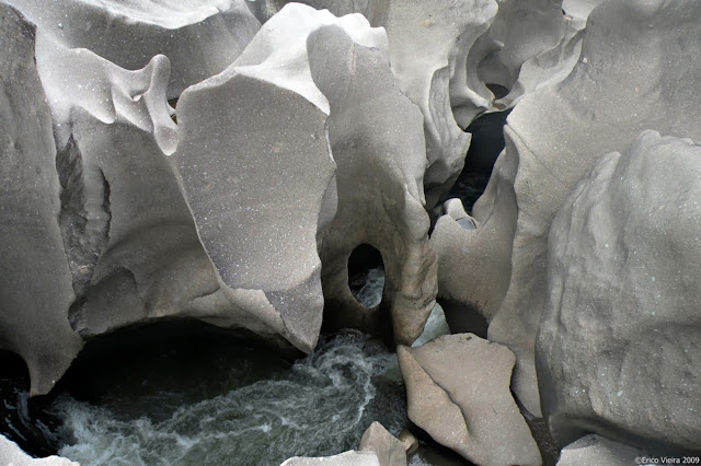 travelling with me... ;): VALLEY OF THE MOON OR VALE DE LUA - BRAZIL