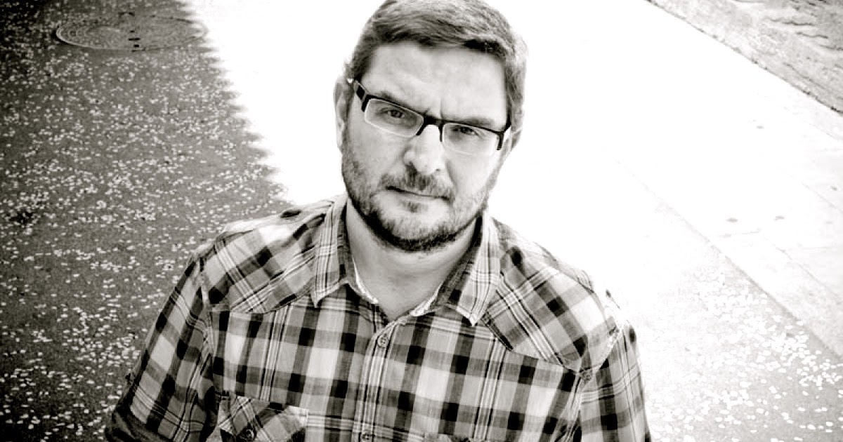 EN CLAU DE NEGRE : Entrevista a Xavier Aliaga