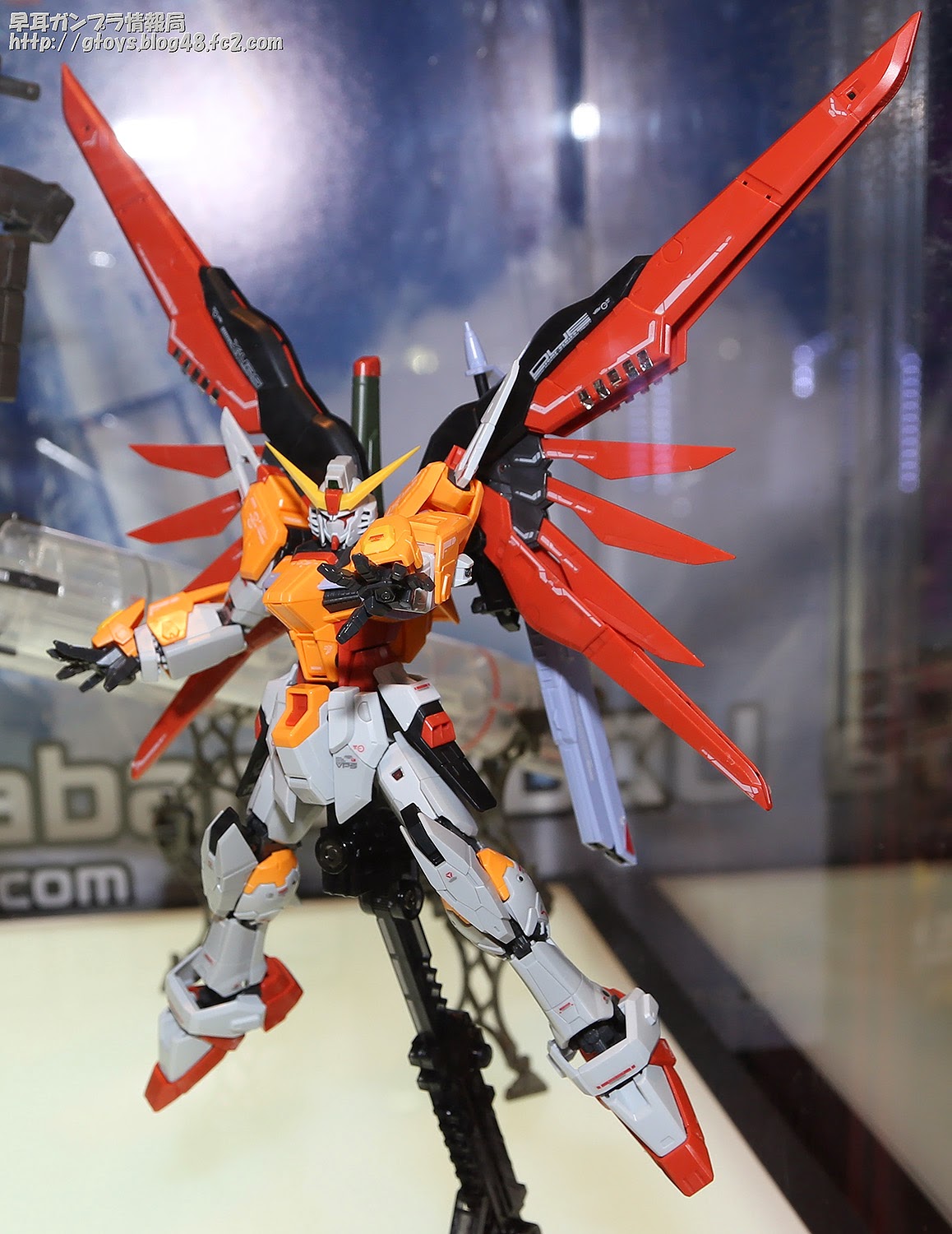 RG 1/144 ZGMF-X42S-REVOLUTION Destiny Gundam Heine Custom on Display at ...