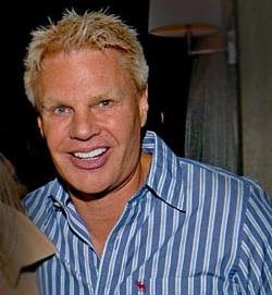 Michael Jeffries, responsable del éxito de la marca de ropa Abercrombie ...