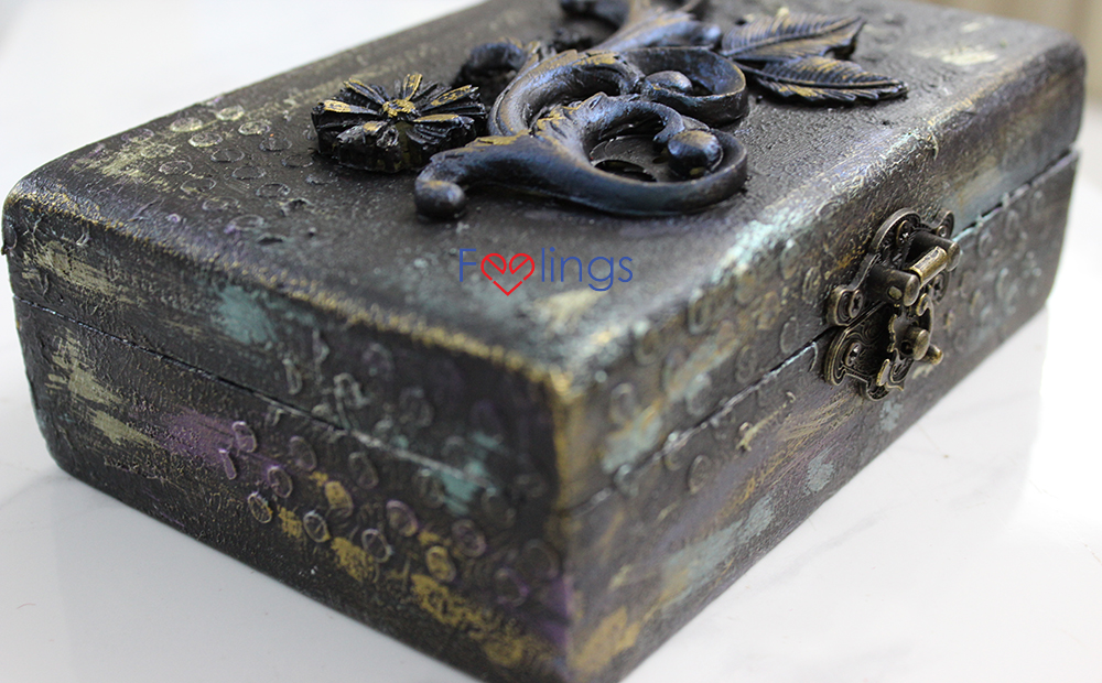 Feelings Hatke: Black Treasure Box