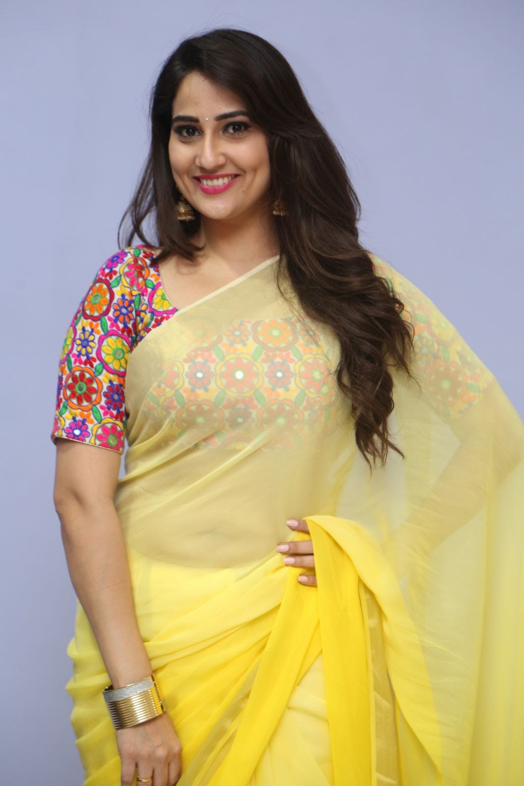 Anchor Manjusha latest dazzling photos gallery