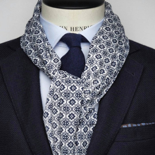 Clase, elegancia y distinción: EL FULAR