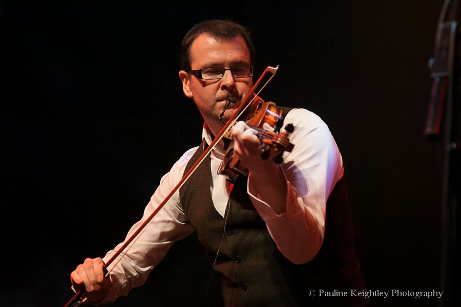 PKIMAGE - MUSICFOOTNOTES: Piper Finlay MacDonald and Shetland fiddler ...