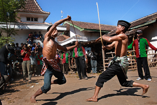 Jaga Nusantara Kita: Tradisi Ojung, Tradisi Sakral Mengingat Ajaran ...