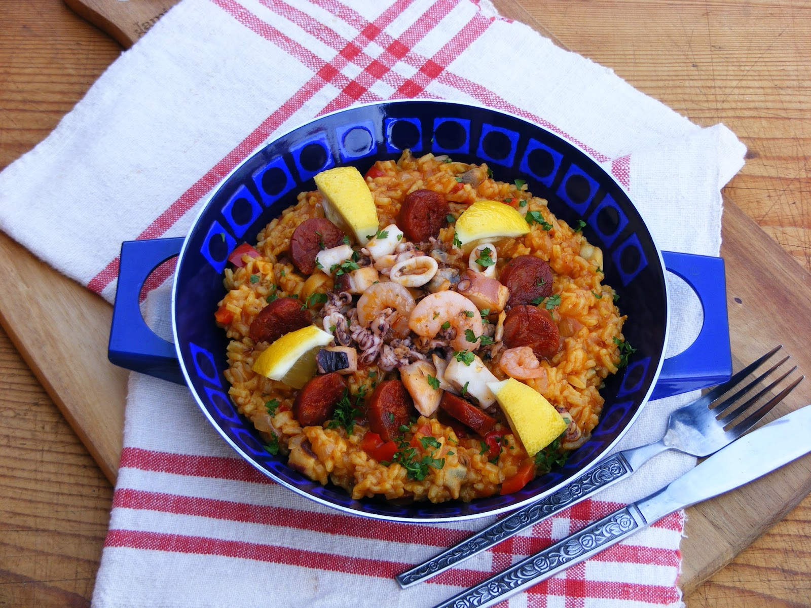 Makacska konyhája: Paella (arroz) a la marinera vagyis Tengeri ...