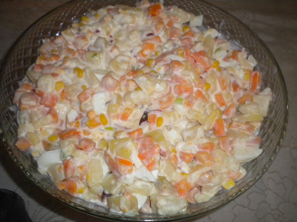 mis recetas comida hecha en casa: ENSALADA RUSA PARA NAVIDAD.
