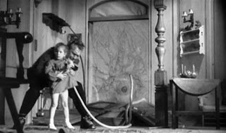 Howeswho: Review: The Trollenberg Terror (aka The Crawling Eye) 1958