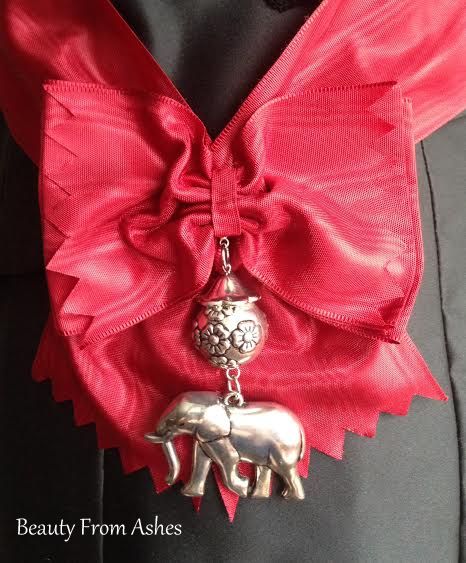 Beauty From Ashes: Royal Order Sash Bow Tutorial
