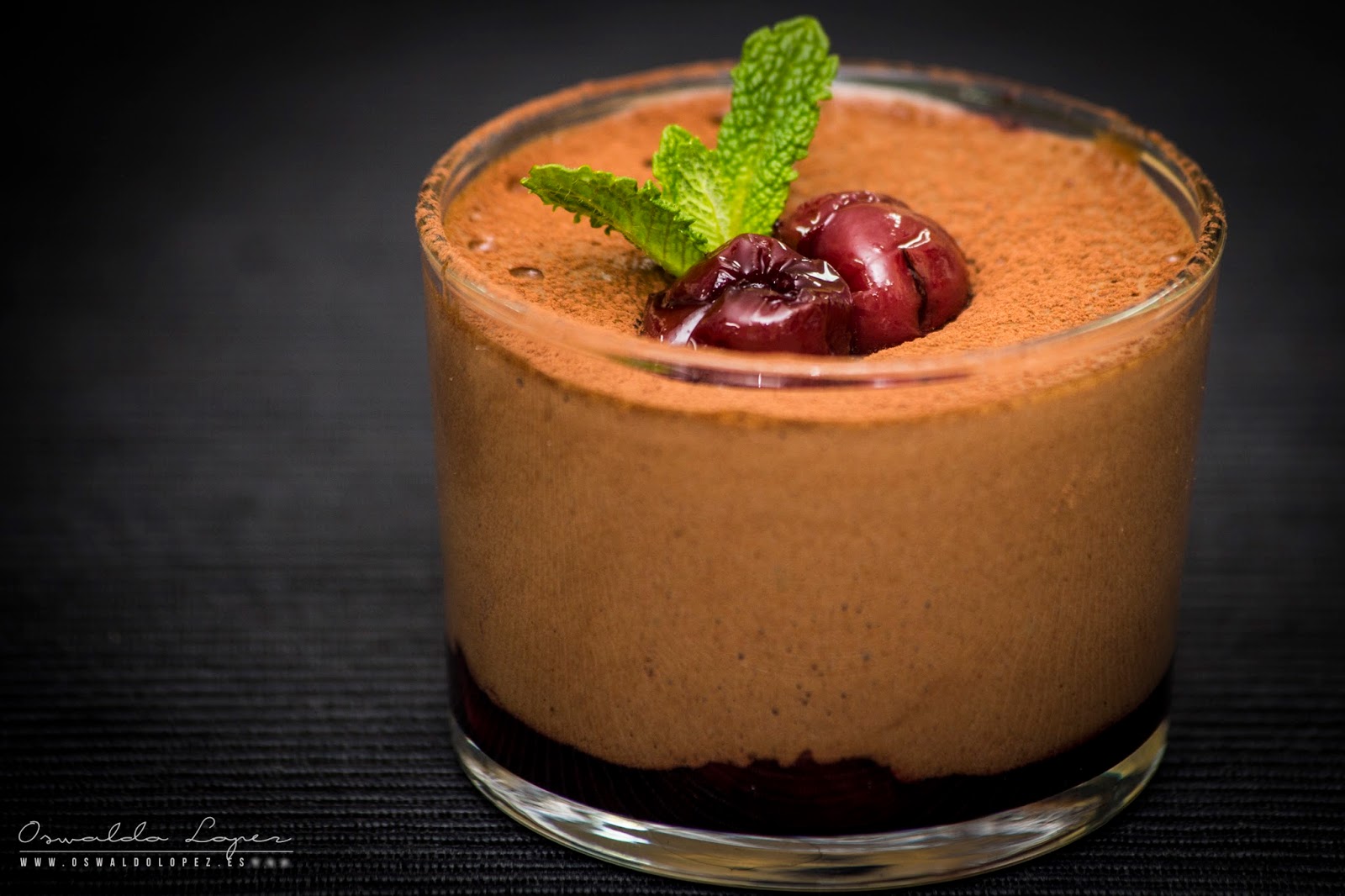 LA COCINA PARA TI: mus de chocolate con cerezas