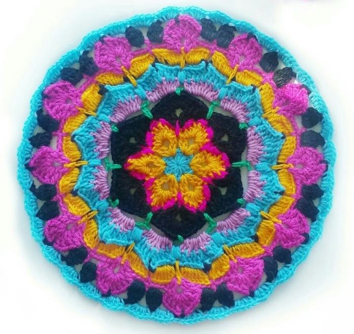 Ergahandmade: Crochet African Flower Mandala + Free Pattern