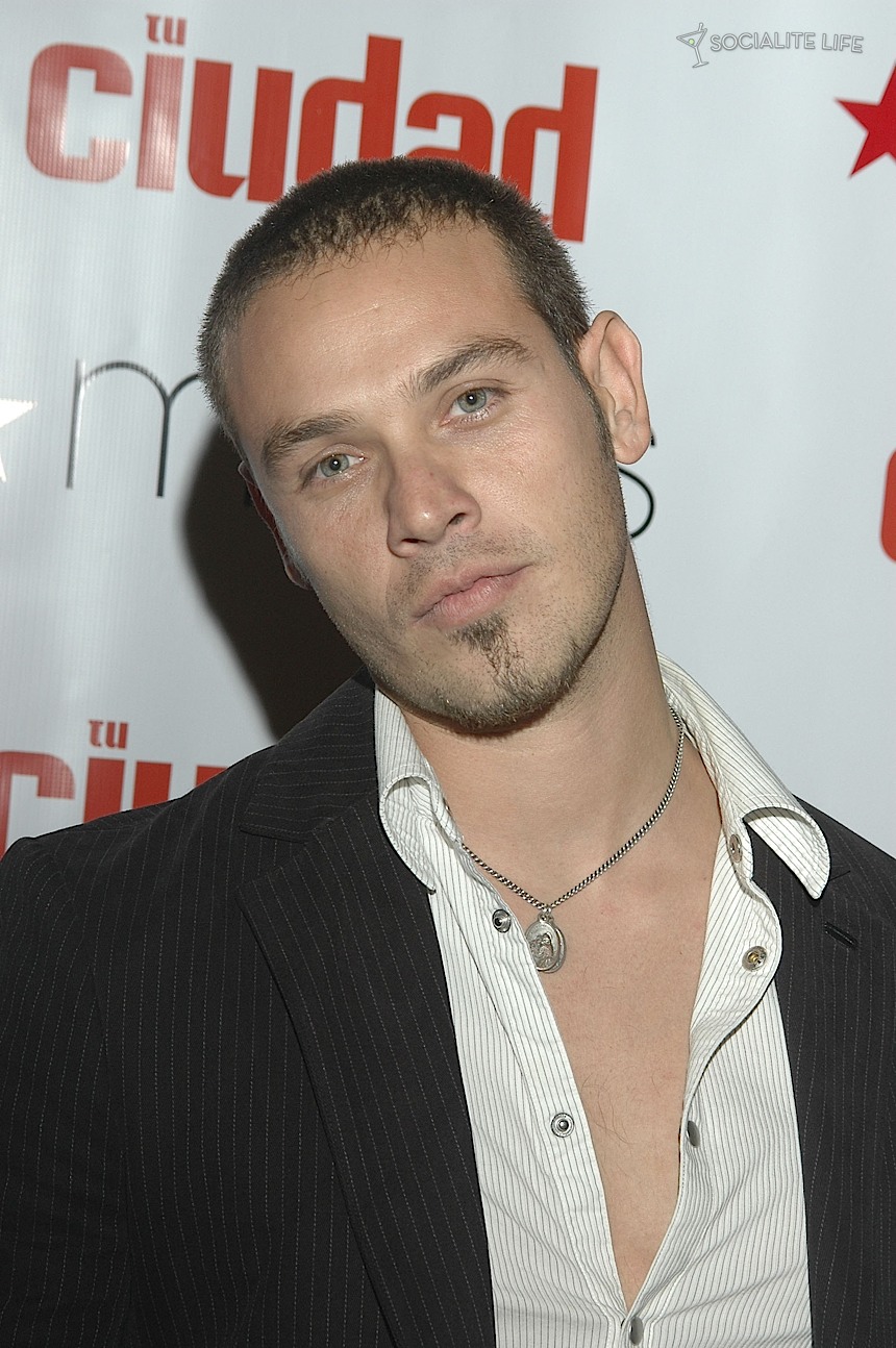 kelly's blog: kevin alejandro background