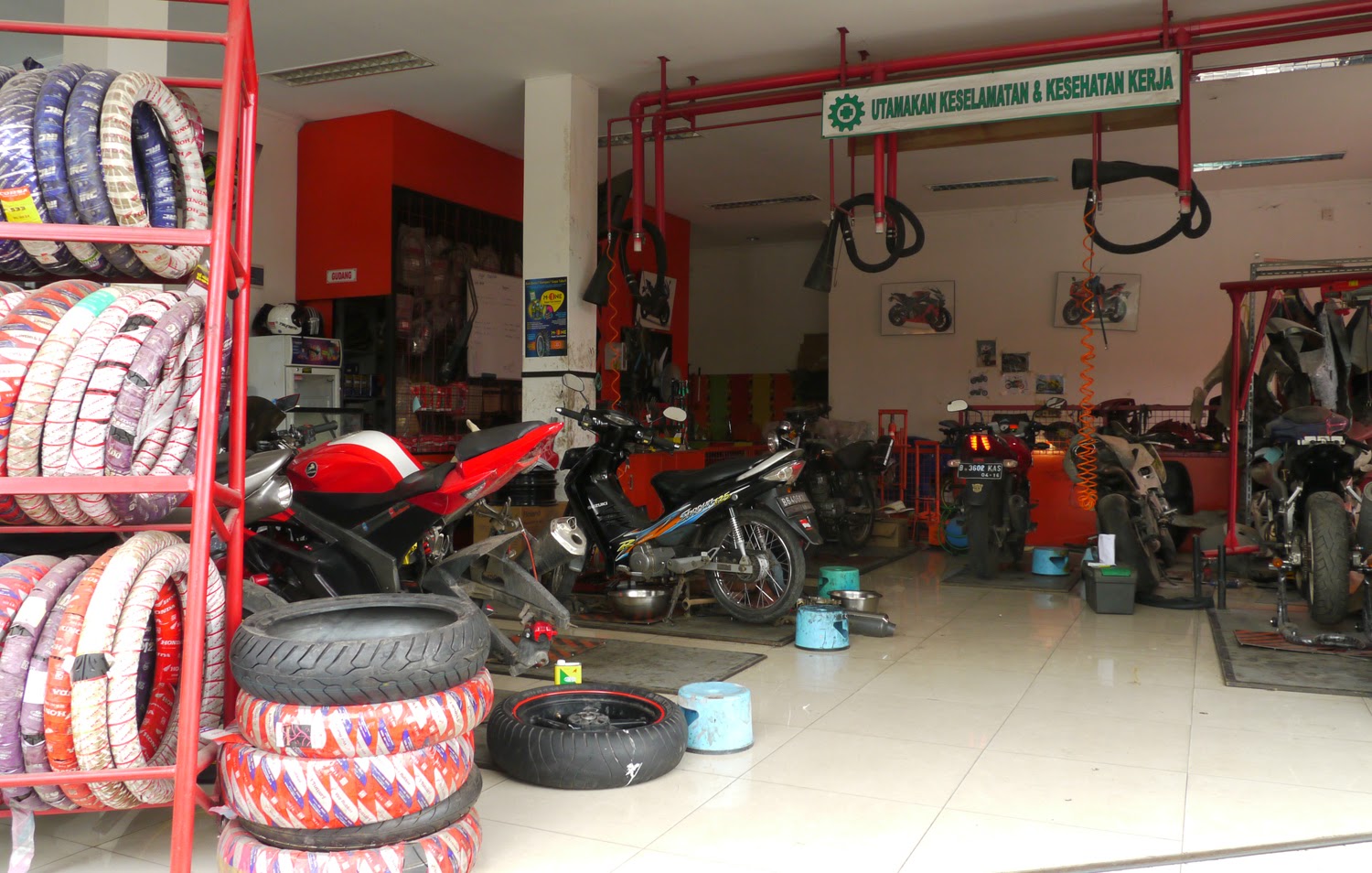 BISNIS JASA KREATIF: Potensi Bengkel Sepedah Motor