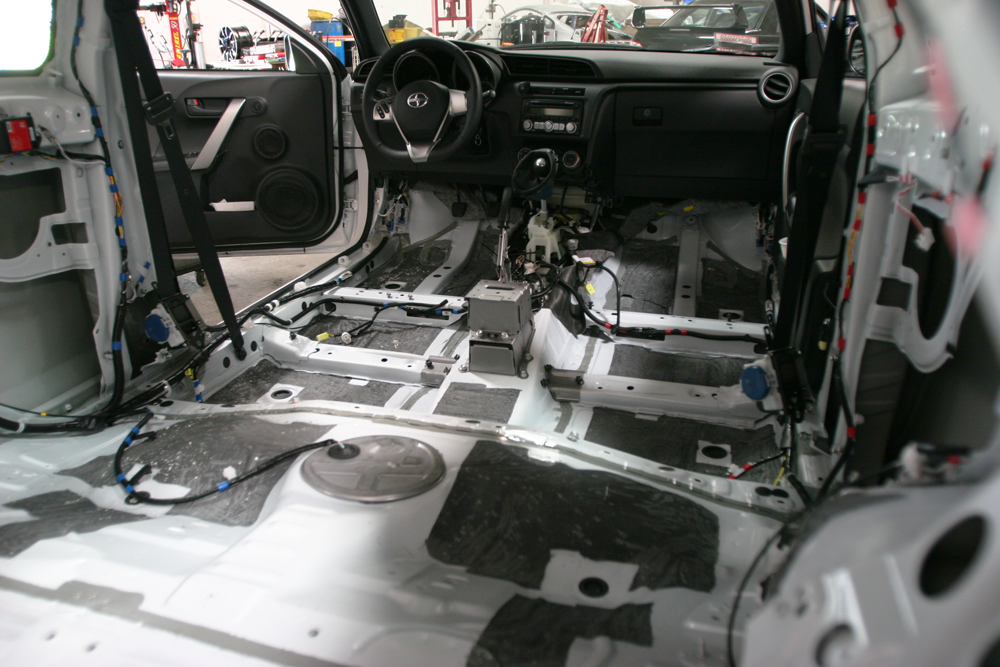 Gruppe S Engineering: Time Attack Scion TC: Weight Reduction Stage 1