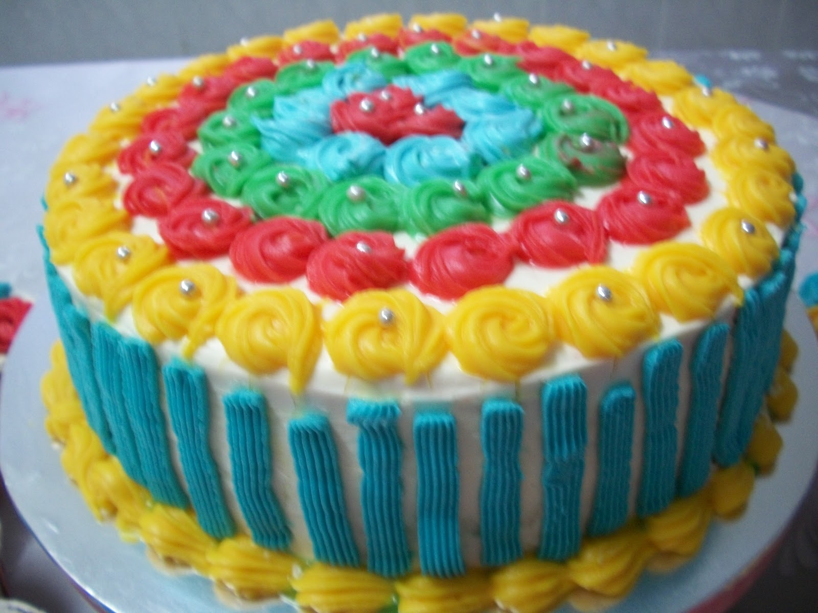 Truly Homemade Bakery In Pasir Gudang/Parit Raja: Rainbow Kek