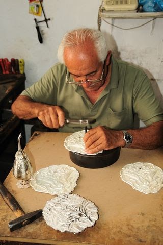 ΛΕΥΚΑΡΑ: Η ΑΡΓΥΡΟΧΟΪΑ ΣΤΑ ΛΕΥΚΑΡΑ