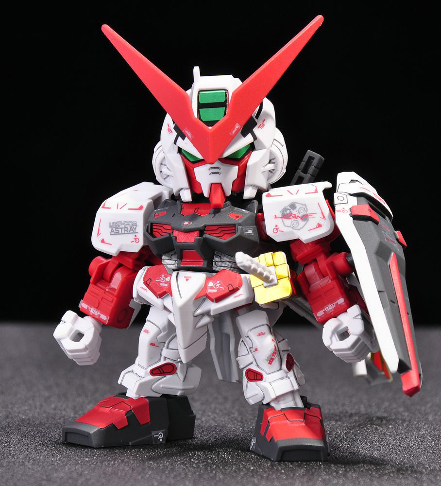 GUNDAM GUY: SD Gundam EX-STANDARD Gundam Astray Red Frame - Review by 杂鱼