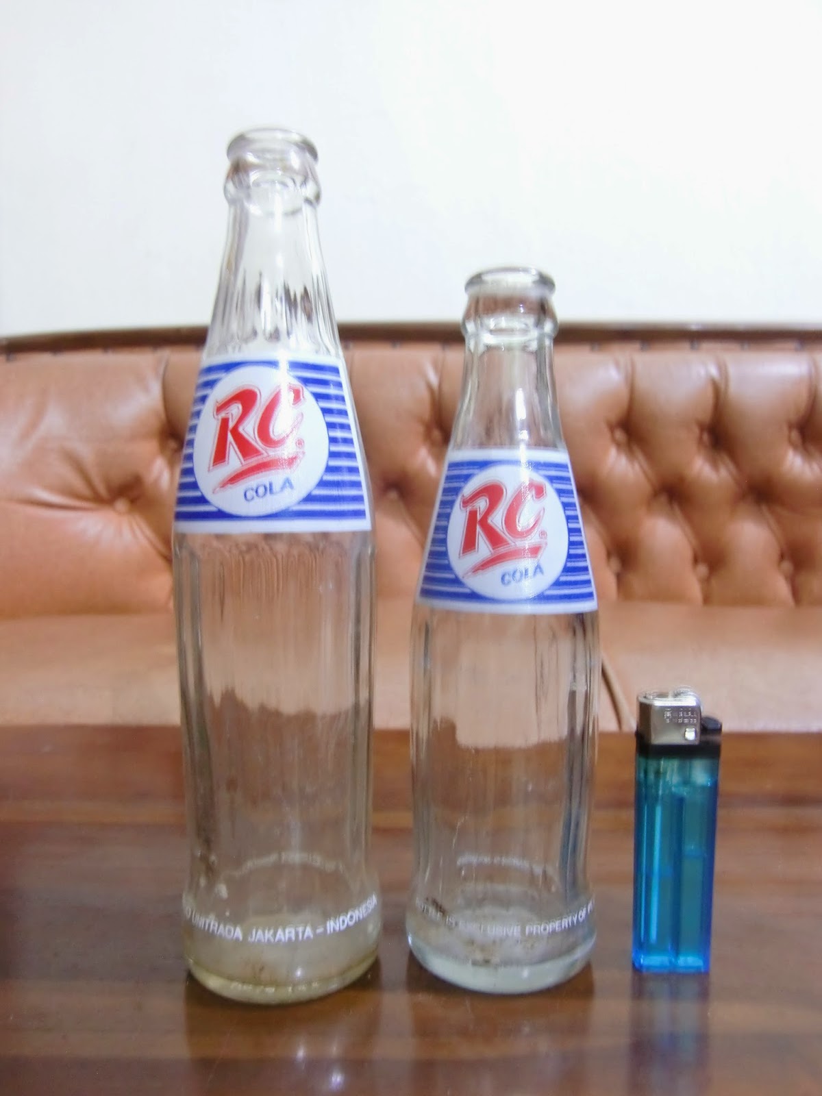 CILEGON ANTIK: Botol Besar dan Kecil Merek RC Cola
